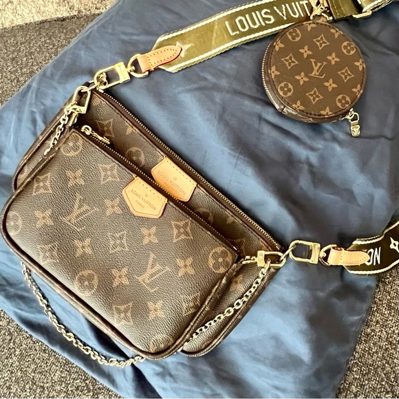 Multi Pochette Accessoires Louis Vuitton Duped Definition | semashow.com